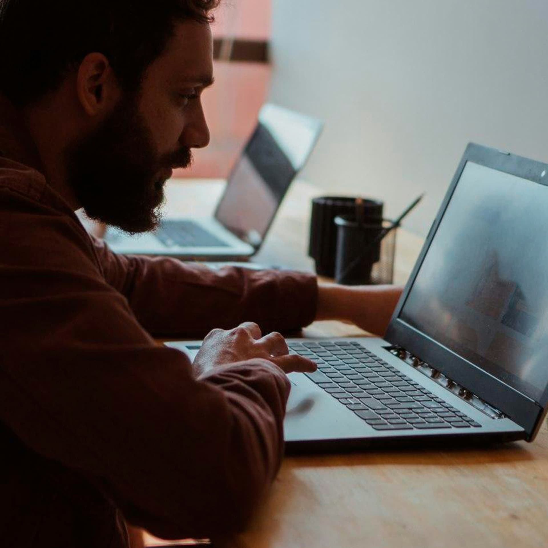 Prevention and Solution of Undesired Data-Stitching in Adobe Experience ...